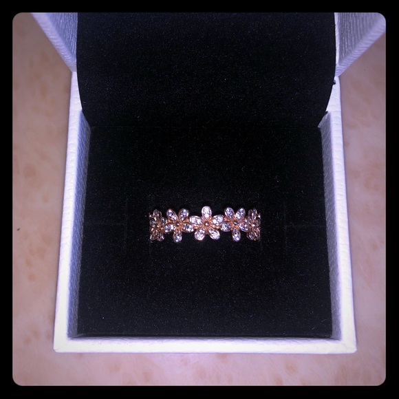 Pandora | Jewelry | Pandora Rose Gold Daisy Ring | Poshmark